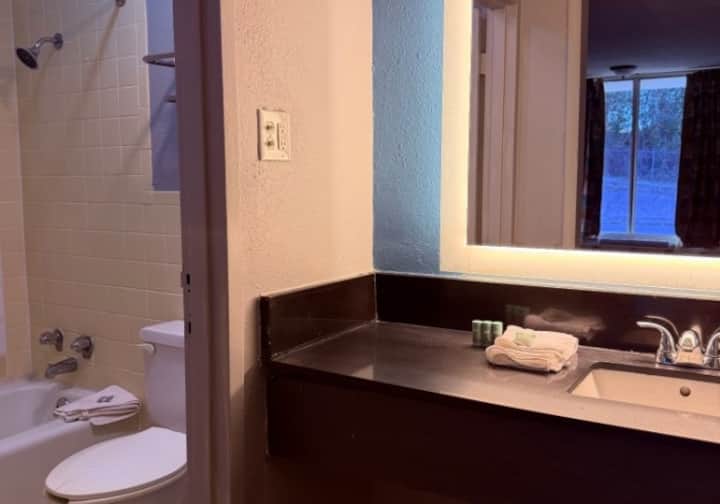 Modern King Room - Cartersville, GA