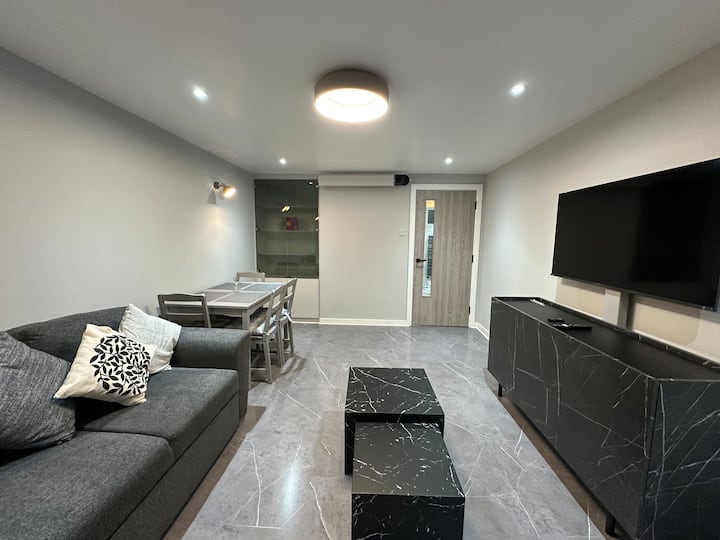 Modern, Comfortable Flat Close To Transport Hubs - Manchester