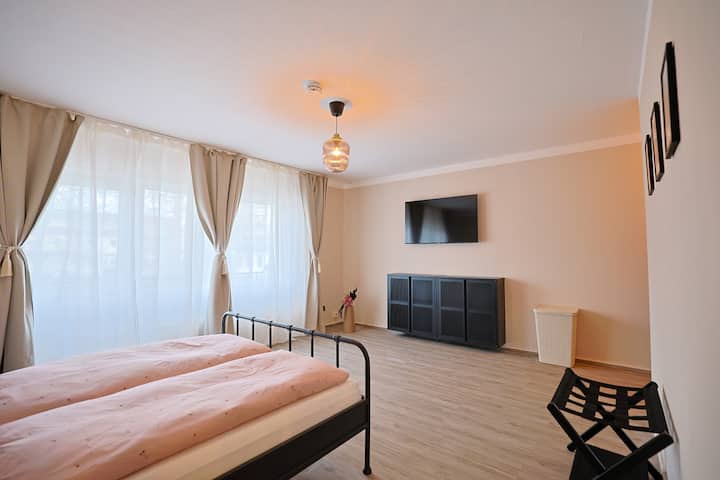 Design Studio | Ruhig & Zentral | Kassel - Kassel