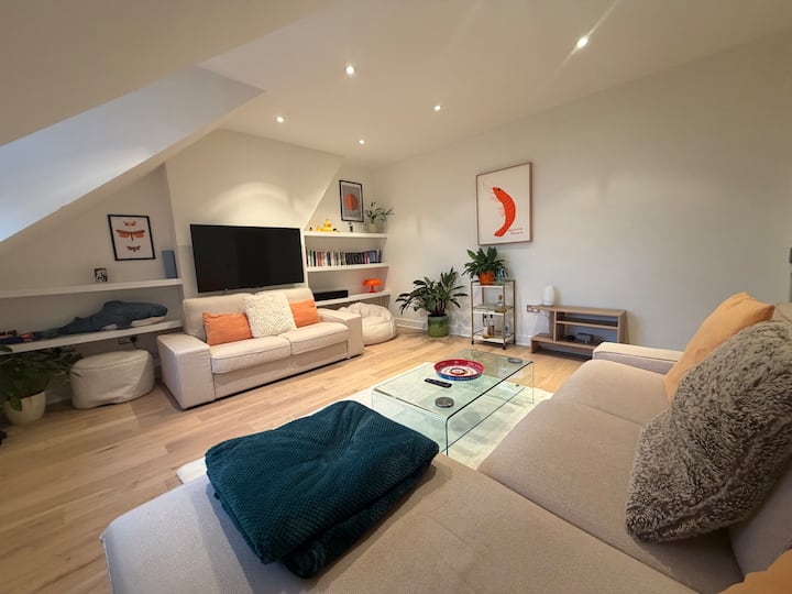 Stylish 2-bed Near The Sea - Free Parking - Steyning