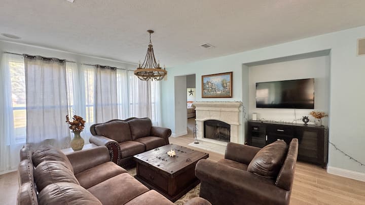 Full 1st Floor - Cozy House By Gulf Court Near Iah - Crosby, TX