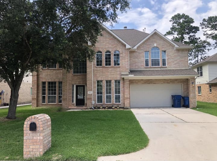 Cozy Modern House Next To Gulf Court - Crosby, TX