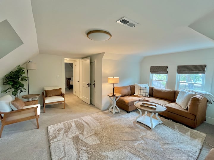 Downtown 3b Apt | Fenced Yard | Sleeps 6 - Aiken, SC