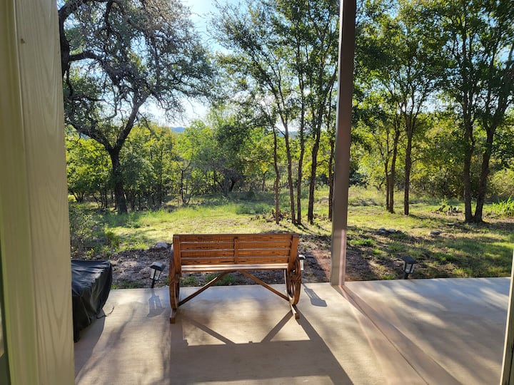 Cozy 1 Br, 1 Ba Guesthouse - Clifton, TX