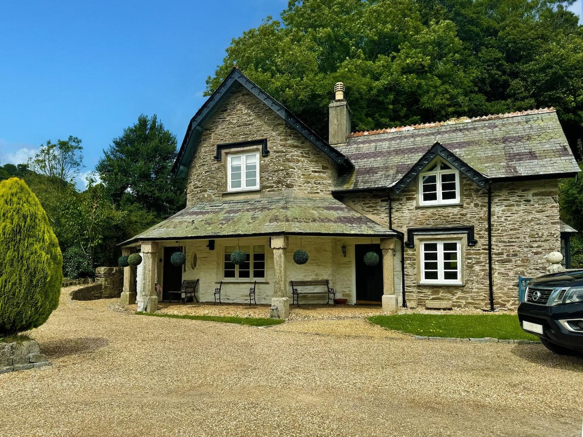 Steppes Lodge - Maisons à louer à Sandplace, Angleterre, Royaume-Uni ...