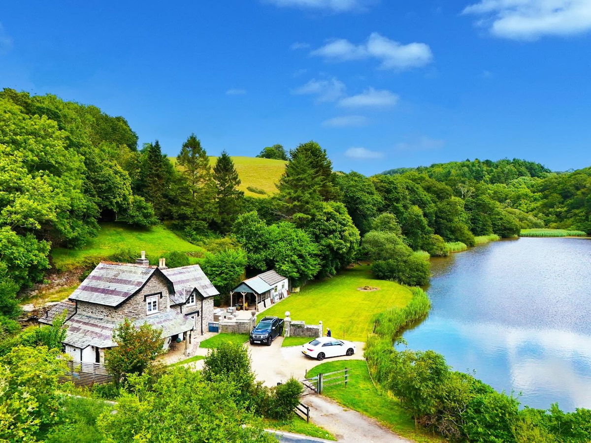 Steppes Lodge - Maisons à louer à Sandplace, Angleterre, Royaume-Uni ...