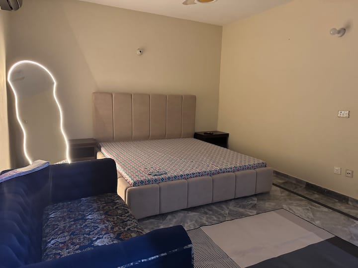 2 Bed Apartment In Lahore | Central Lahore - Lahore