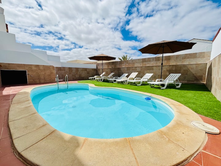 Villacocochalet, Private Pool, Beaches & Nightlife - Corralejo