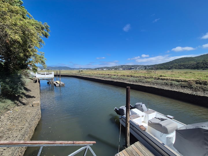 Coastal Rose - Private North Facing With Boat - Knysna