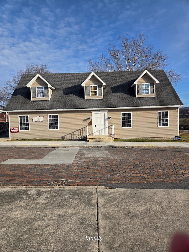 The Suite On Smallwood - Cumberland, MD