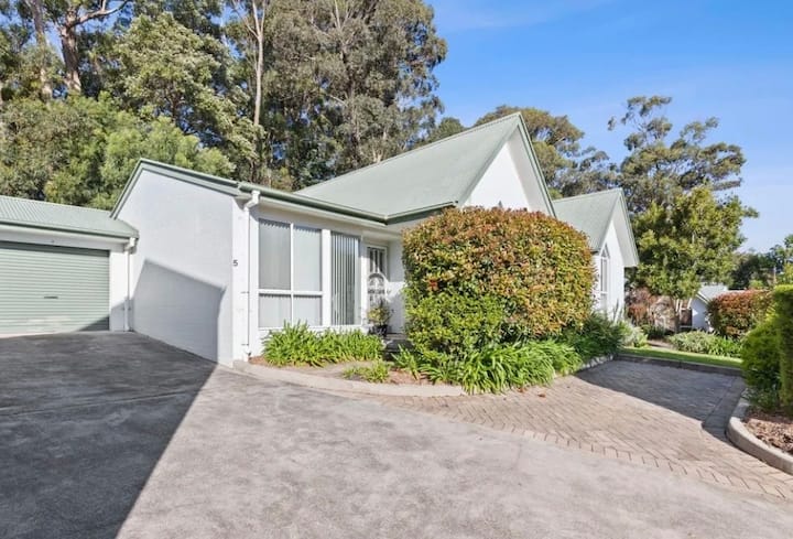 Mollymook Escape - Ulladulla