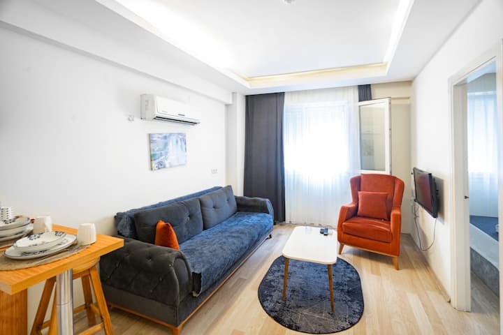 Full Eşyalı 1+1 Daire - Buca