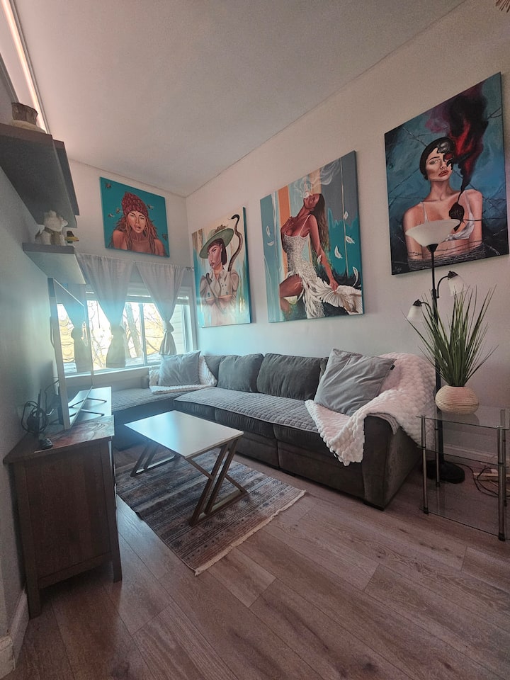 Avant-garde Apartment 10 Minutes From S.i. Ferry - Staten Island