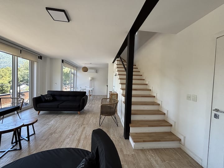 Exclusivo Departamento Con Vistas Al Lago Lácar - Argentina