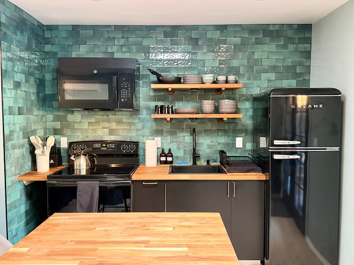 Rail Yards Adjacent, Close To River & Downtown! - Albuquerque, NM