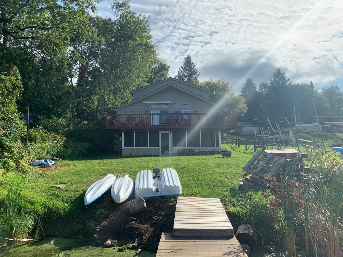 Joyau caché de Port Bay - Maisons à louer à Wolcott, New York, États ...