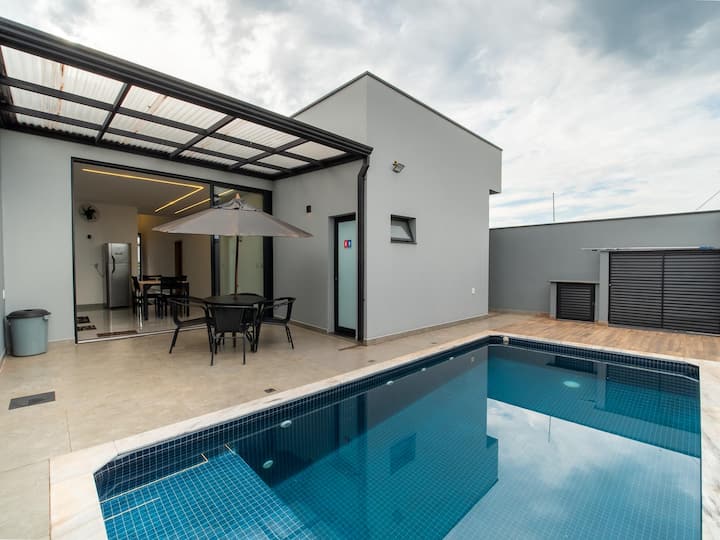 Casa Moderna Completa Com Piscina Privativa - Pirassununga