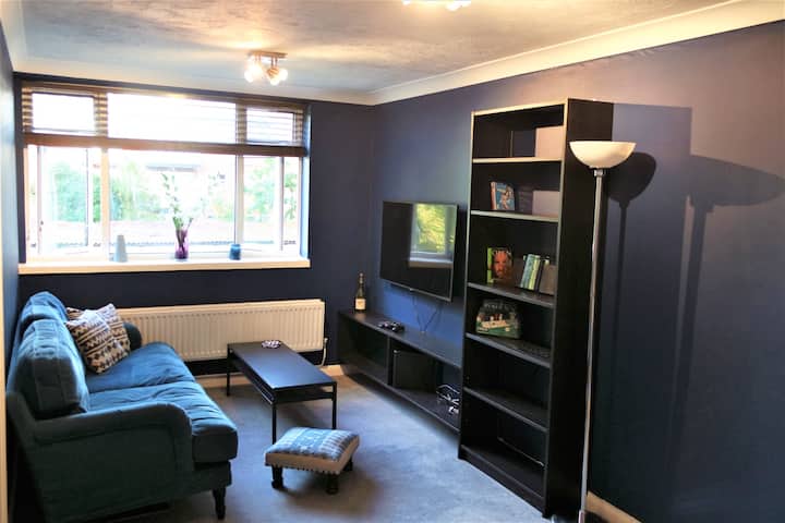 Hampton Wick Gem-steps From Station, Shops & River - Kingston upon Thames