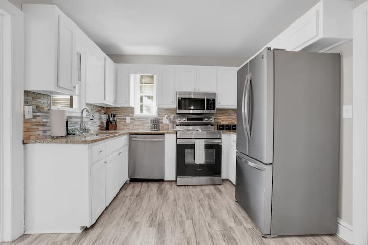 3br Home + Game Room, Office, & Fenced Yard - Montgomery, AL