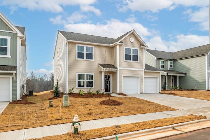 New Construction 5 Bd/3bth Home In Greensboro - Haw River State Park, Browns Summit