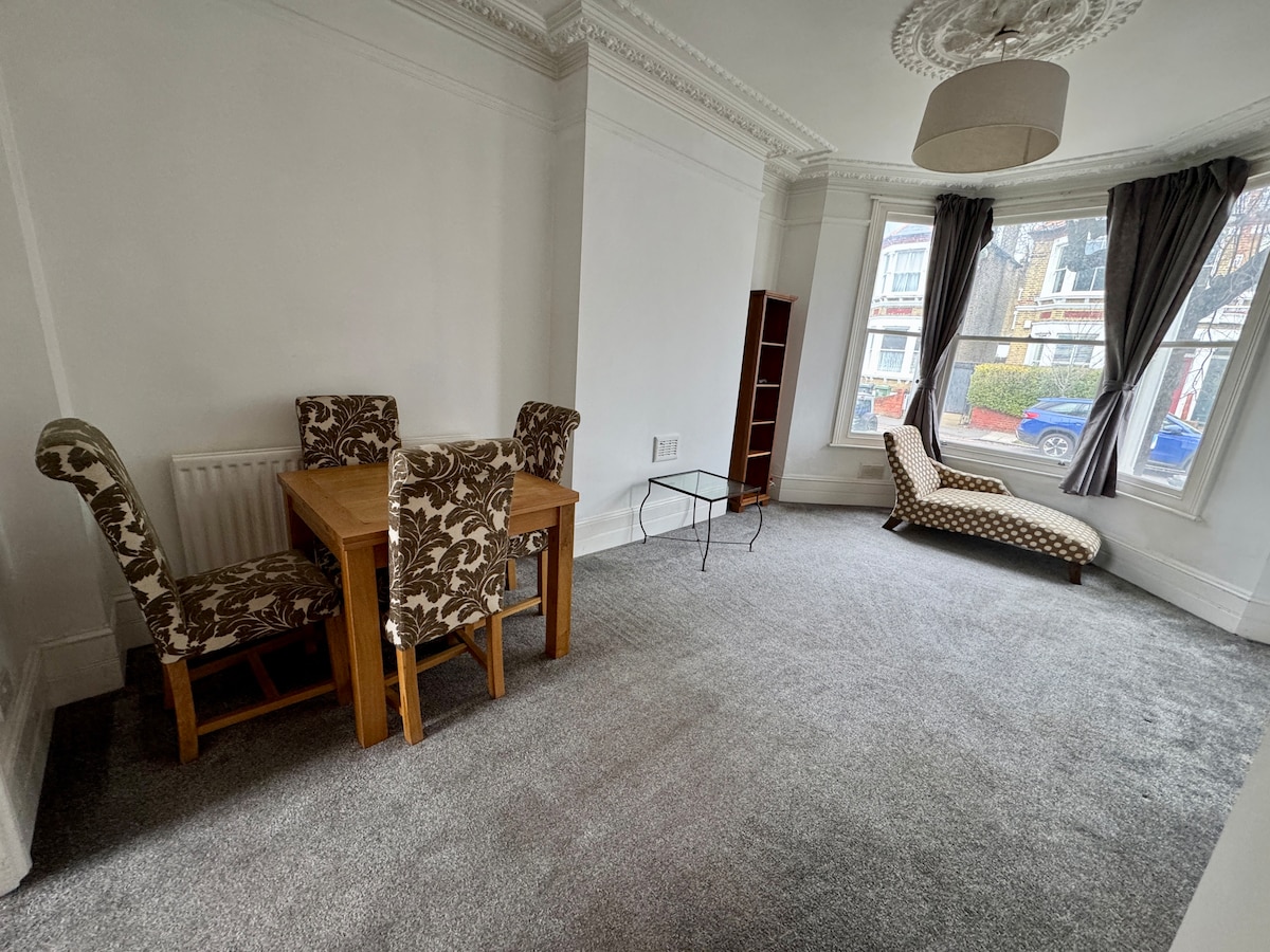 Classic London Style: Period One-Bed in Zone 2 - Apartments for Rent in ...