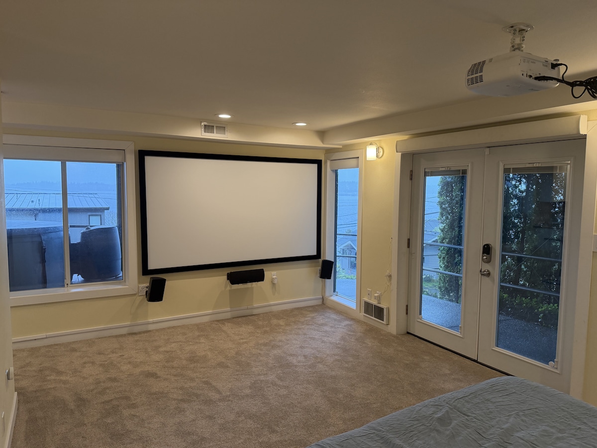 Lake Washington Sunrise Suite. 1 block from water! - Houses for Rent in ...