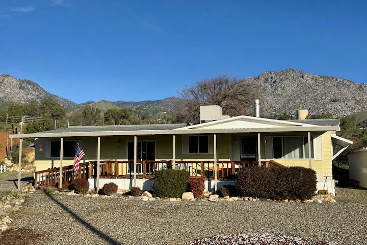 Family Lakeside Retreat - Wofford Heights, CA