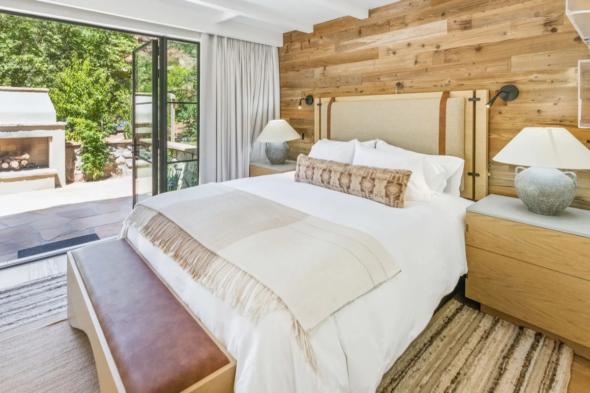 Blick auf Sedona am Bach: Laura-Ingalls-Wilder-Hütte - Blockhütten zur ...