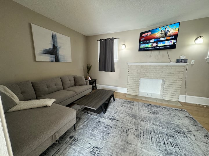 A Home Away From Yours-spacious &Central 4bed Home - Greater Sudbury