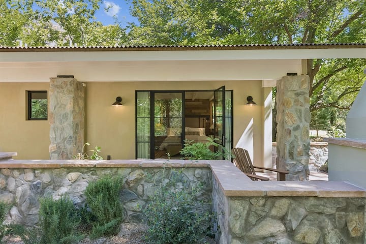 Sedona Views Creekside - Rachel Carson Cabin - Sedona, AZ