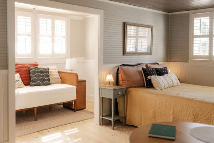 The Carriage House - Pensacola, FL
