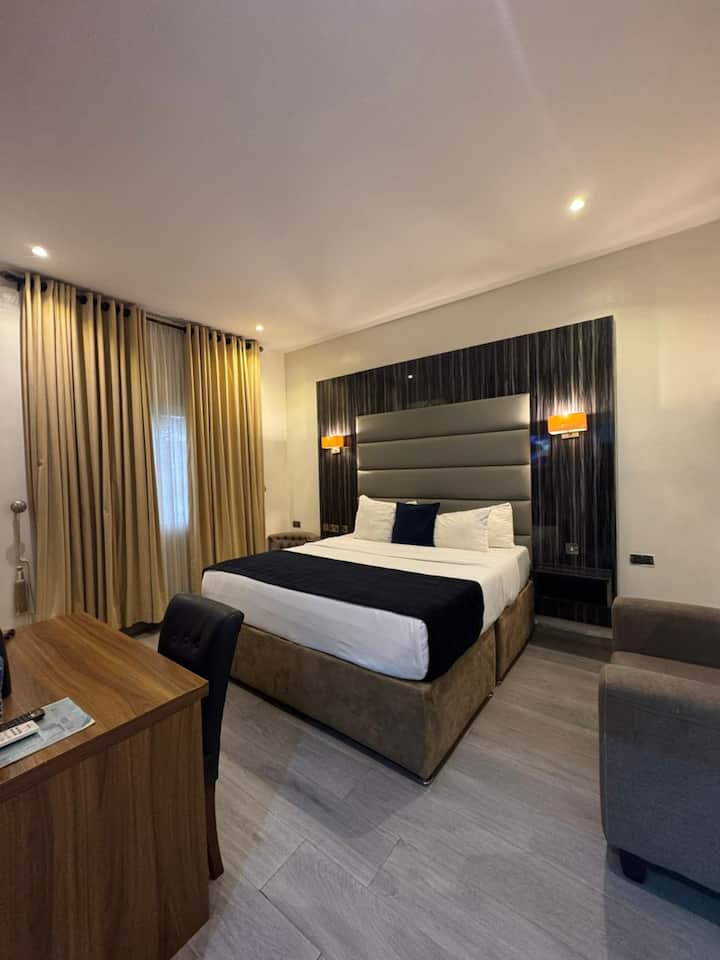 De Brit Hotel - Benin City