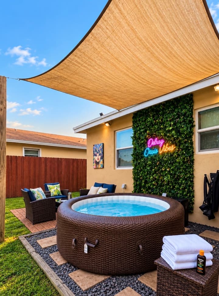Private Jacuzzi Oasis | Near Atlantic Ave & Beach - Boynton Beach, FL