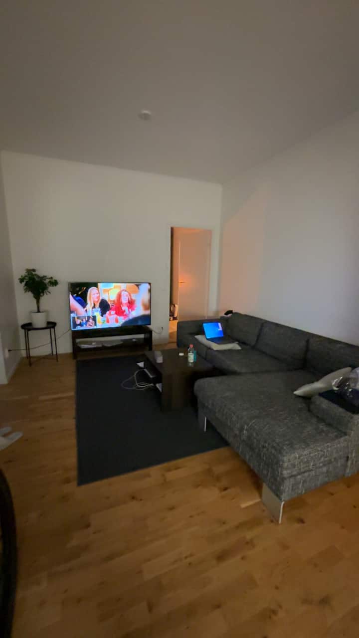 Stor 2:a Med Otroligt Fin Utsikt Mot Kanalen. - Södertälje