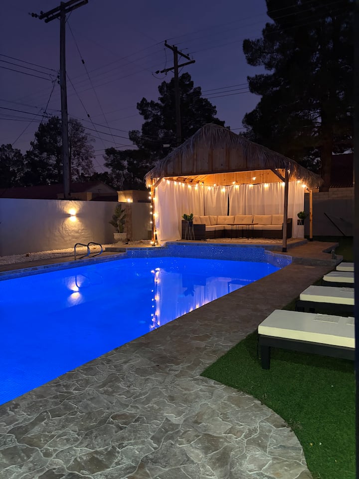 Stylish Vegas Oasis | Private Pool & Cabana - Las Vegas, NV