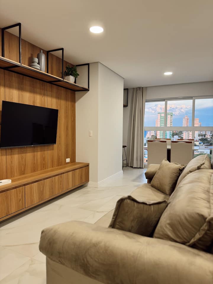 Apto Grande No Centro | 3 Quartos - Foz do Iguaçu