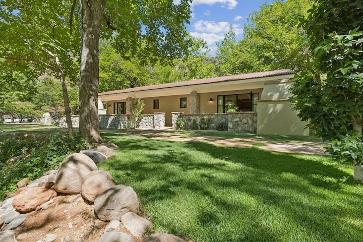 Sedona Views Creekside - Lao Tzu Cabin - Sedona, AZ