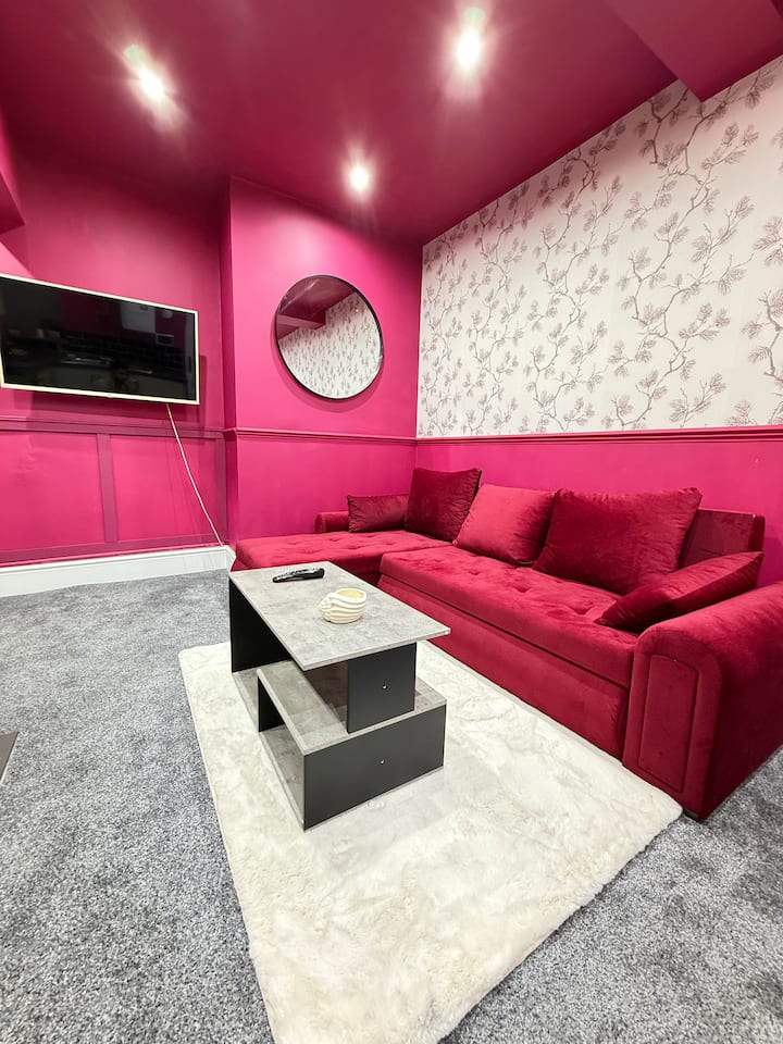 The Squid Escape By Cambridge Central Station - Cambridge