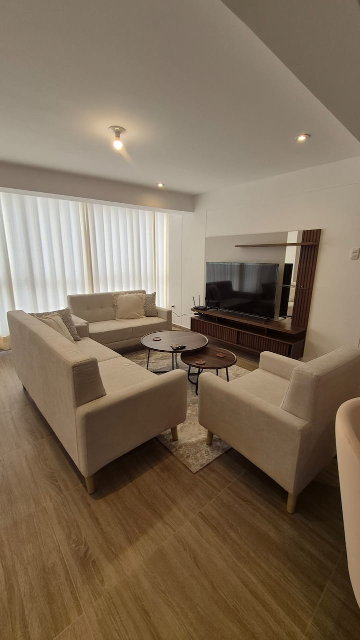 Departamento Céntrico De Estreno - Peru