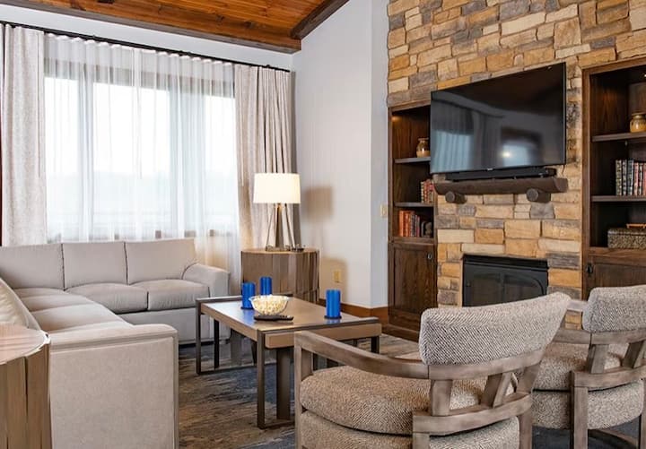2bd/2ba Presidential At Glacier Canyon - Baraboo, WI