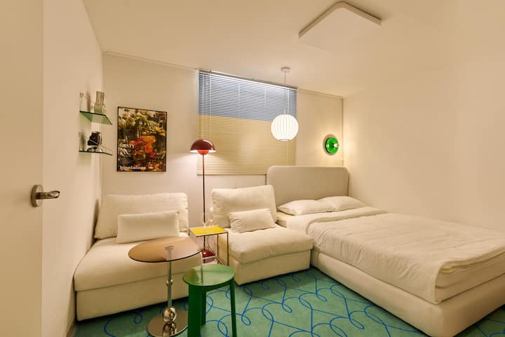 Silvia Stay, Jamsil - 수진1동