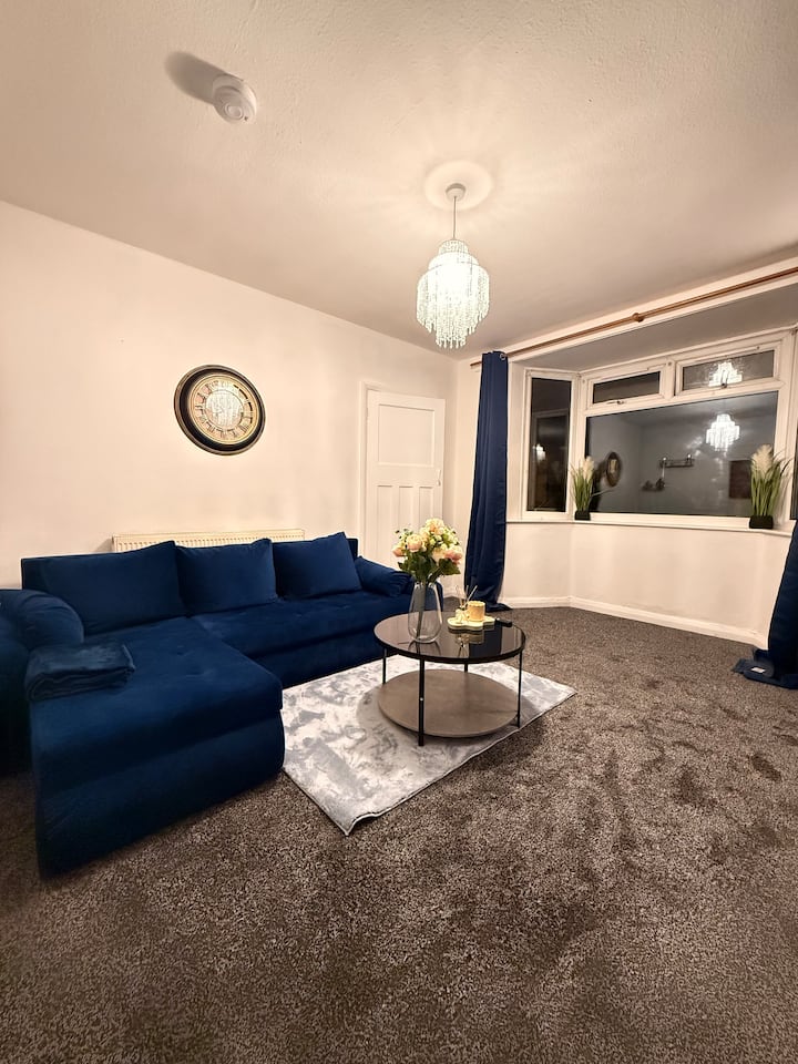 Modern 4 Bed House With Garden & Parking Space. - Cambridge