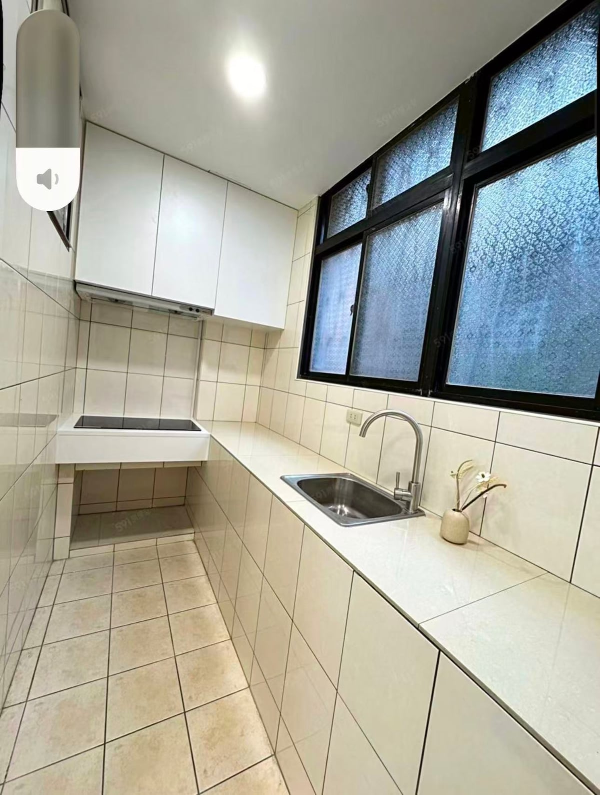 Happy House (Room B) can accommodate 2 people, adjacent to the Ring ...