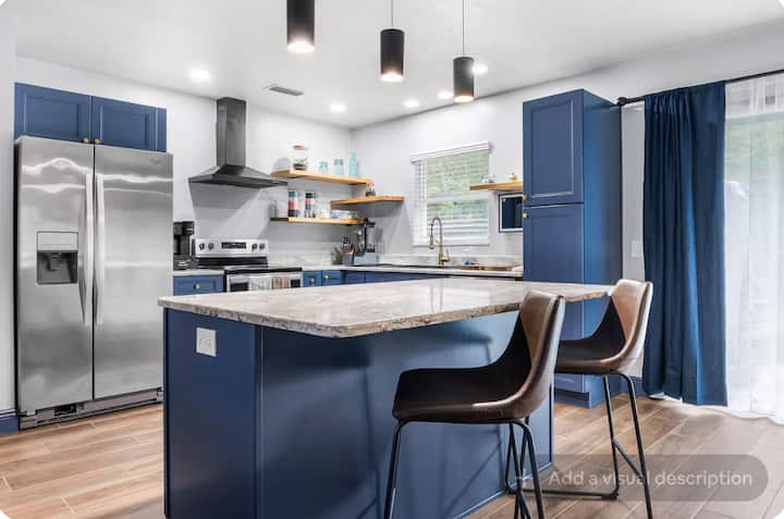 Classy Spring * Spacious Unit In Crystal River - Crystal River, FL