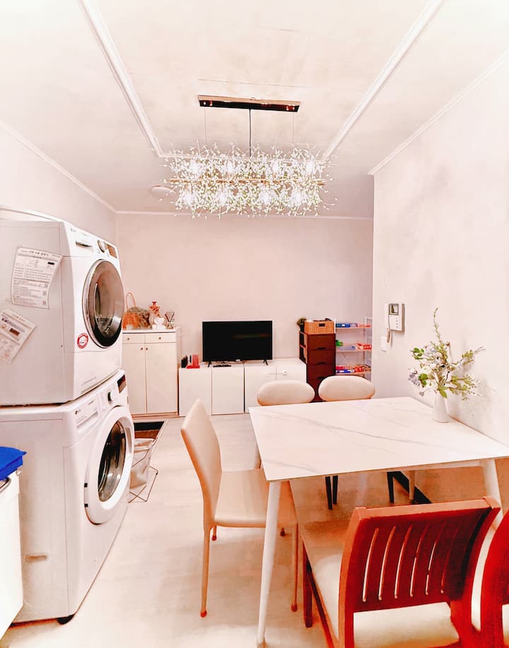 강남 투룸 독채. 선정릉역1분. 닌텐도스위치, 보드게임, 넷플릭스, 주차 가능 - Seongnam-si