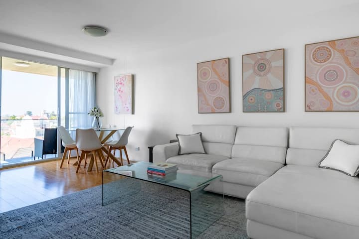 The Serene Urban Retreat | Harbour Views & Pool - Coogee Beach, New South Wales