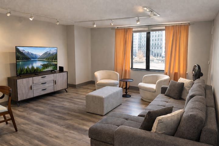 Downtown Hartford Condo | Clean, Modern & Central - Hartford, CT