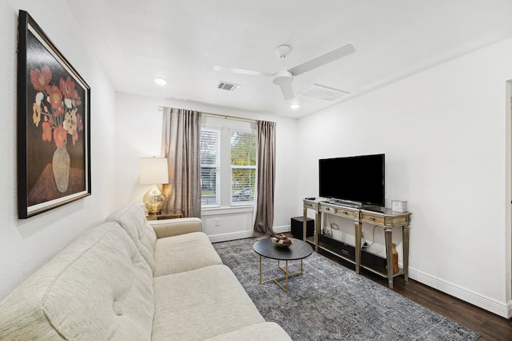 1br Upscale Hideaway Near Fifa Nrg Downtown Medctr - Houston, TX