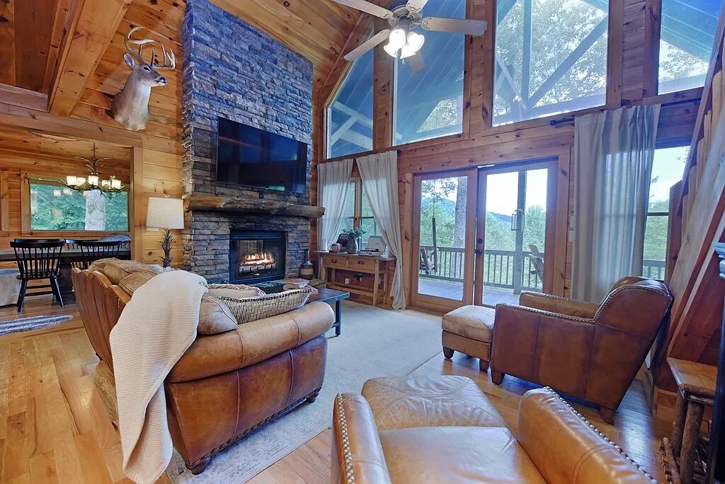 Cabane Aska 3 chambres | Jacuzzi + vue sur les montagnes + chiens ...