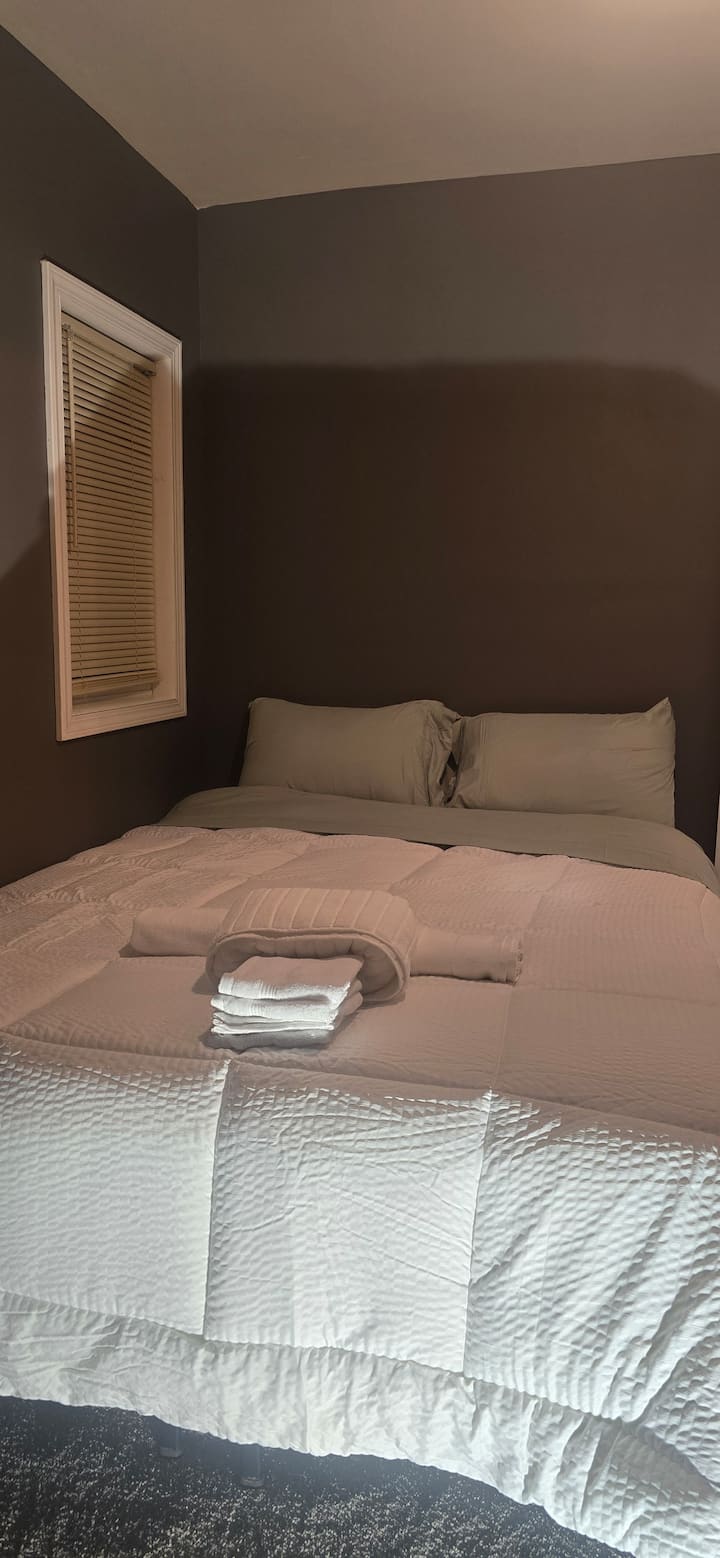 A Home That Feels Like Home - Milford State Park, Milford